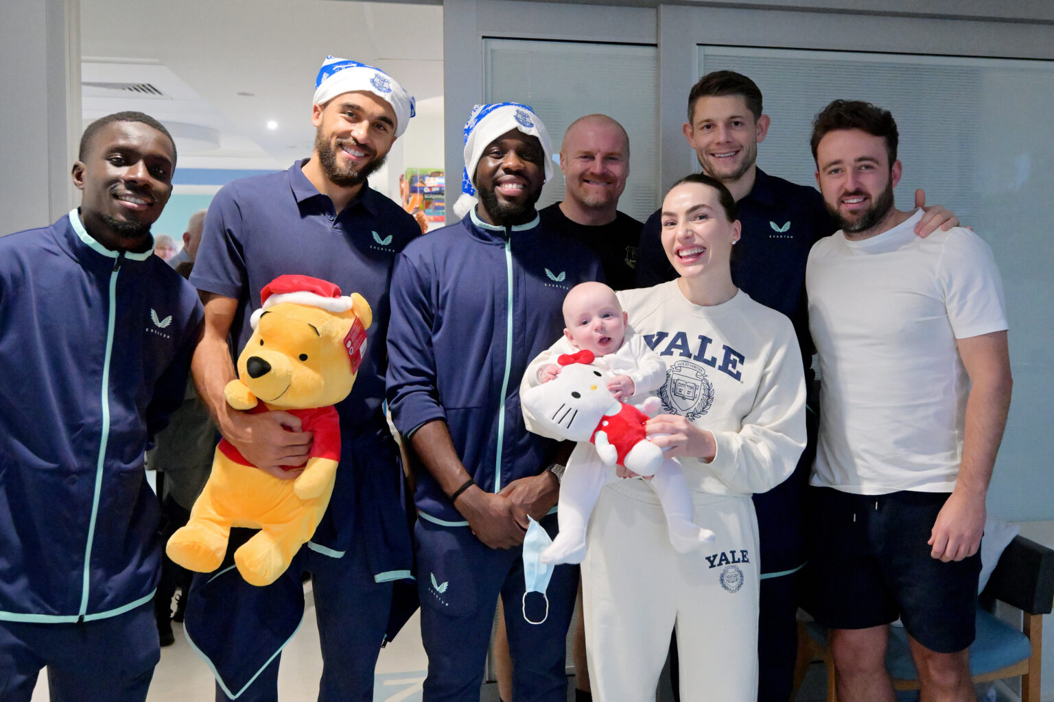Everton bring festive magic to Alder Hey! - Alder Hey Children's ...